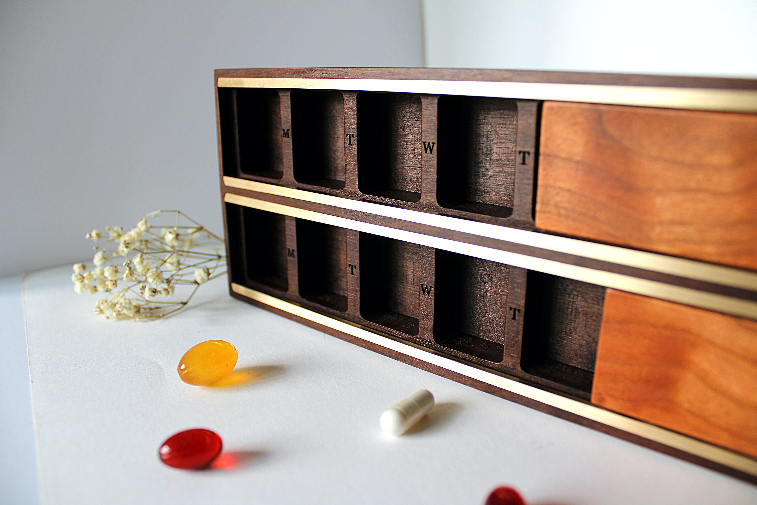 Jumbo pill box large pill case weekly pill case 7 day pill | Etsy