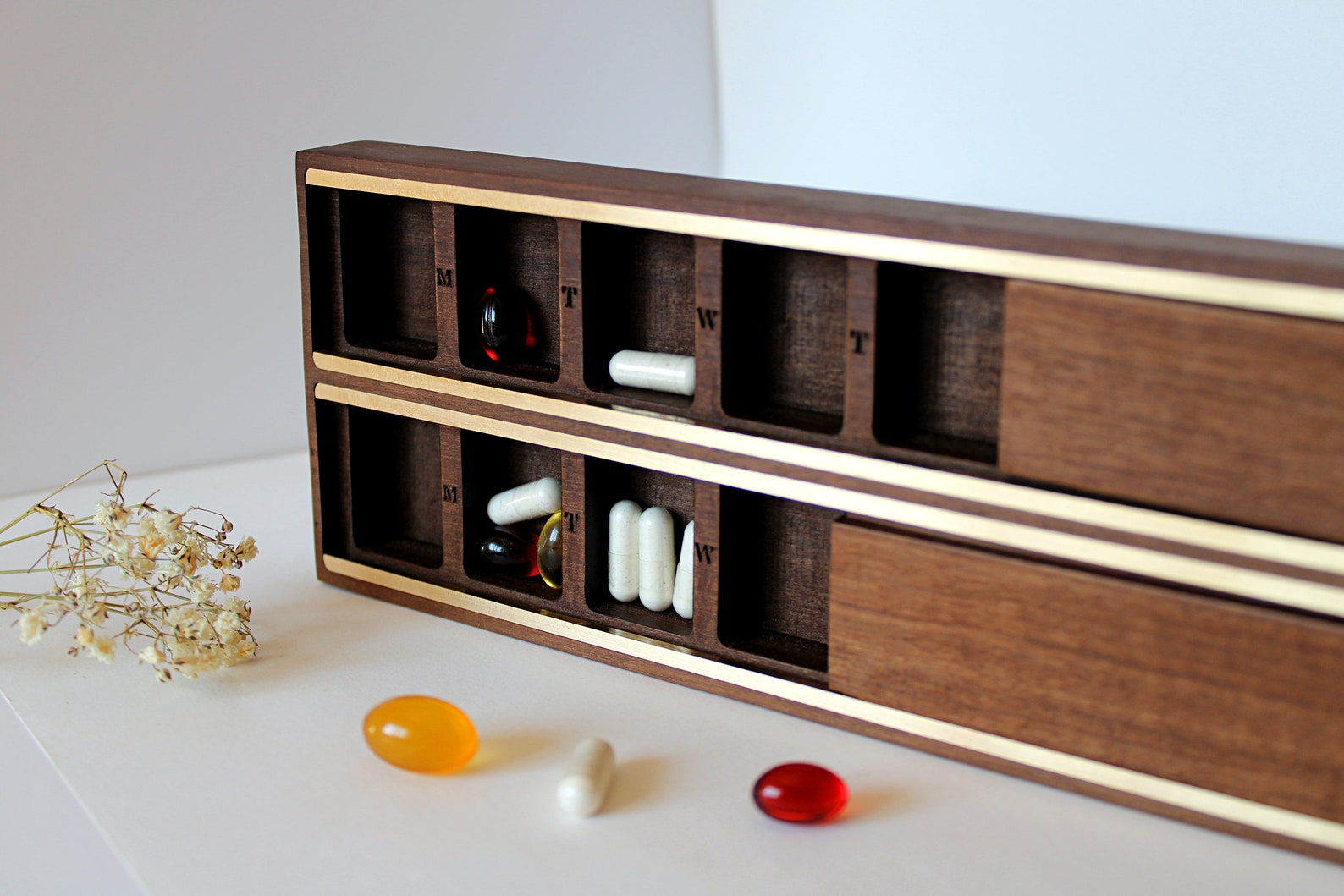 Jumbo pill box large pill case weekly pill case 7 day pill | Etsy