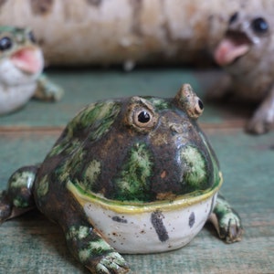 Ceramic Frog Figurine, Ceramic Sculpture Art, Cute Frog Statue, Pacman ...