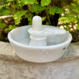 5 Inch White Marble Stone Plate and 2.75 Inch Shiv Ling Handmade Hindu ...