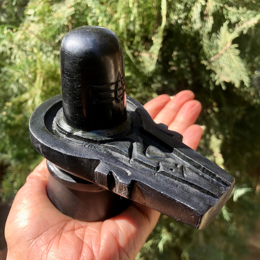 Handmade Black Stone Shivling, Hindu God Shiva Lingam Pooja (4.25 Inch ...