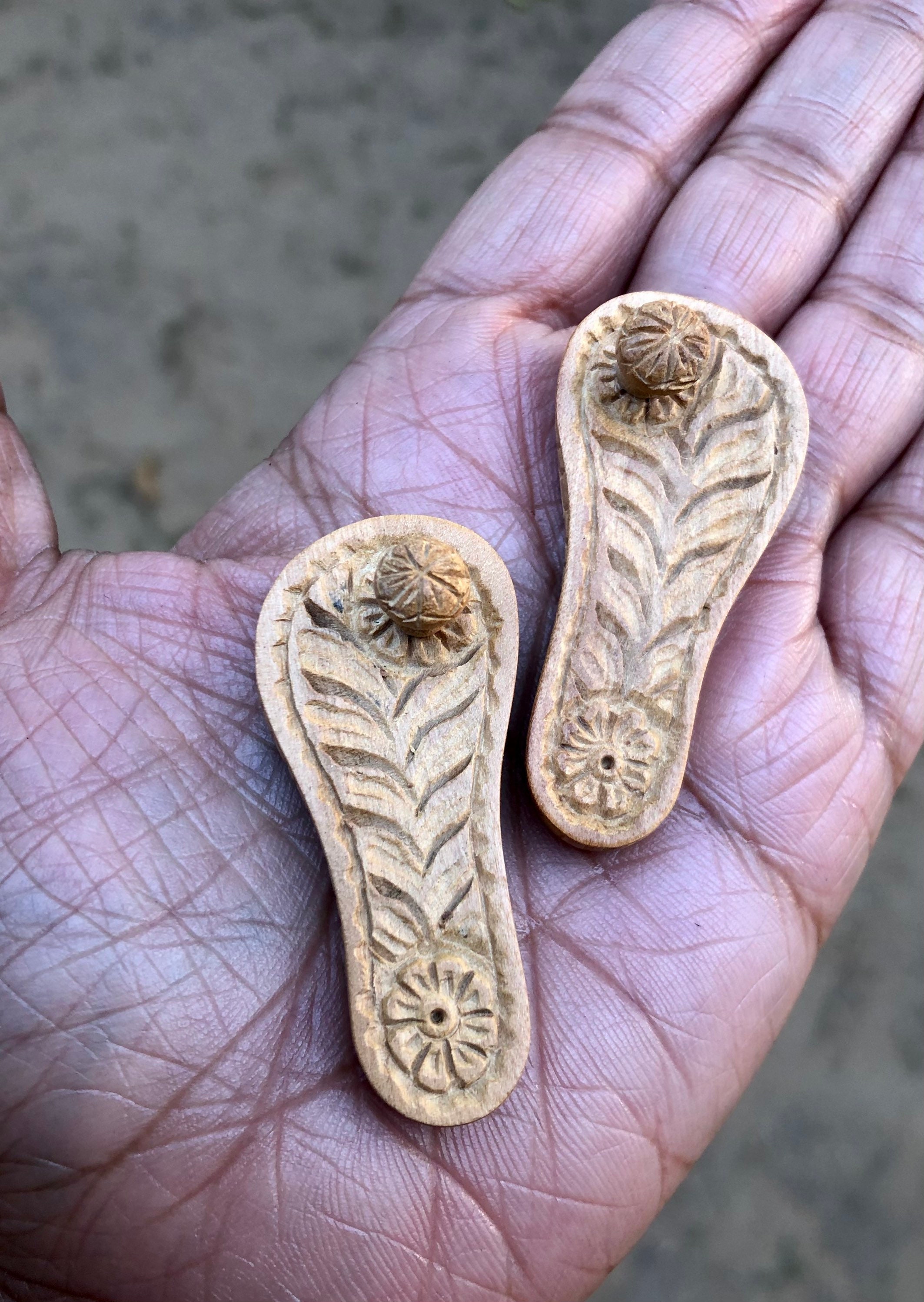 Kadamb Wood Hindu Religious Laxmi Lakshmi Devi/ Krishna Charan Paduka ...