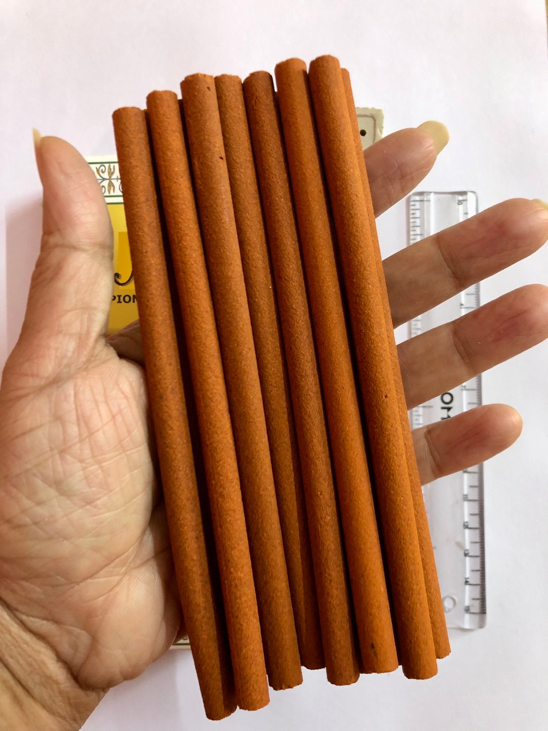 Indian PREMIUM OUDH Oud Agarwood DHOOP Sticks, 100 Gm, 13-14 Pc, 6 Inch Long, Meditation Puja ...