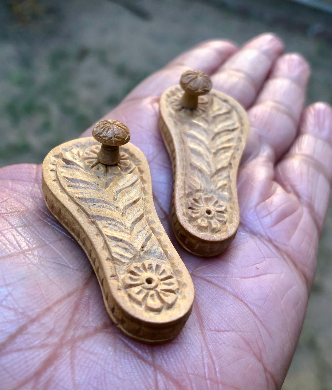 Kadamb Wood Hindu Religious Laxmi Lakshmi Devi/ Krishna Charan Paduka ...