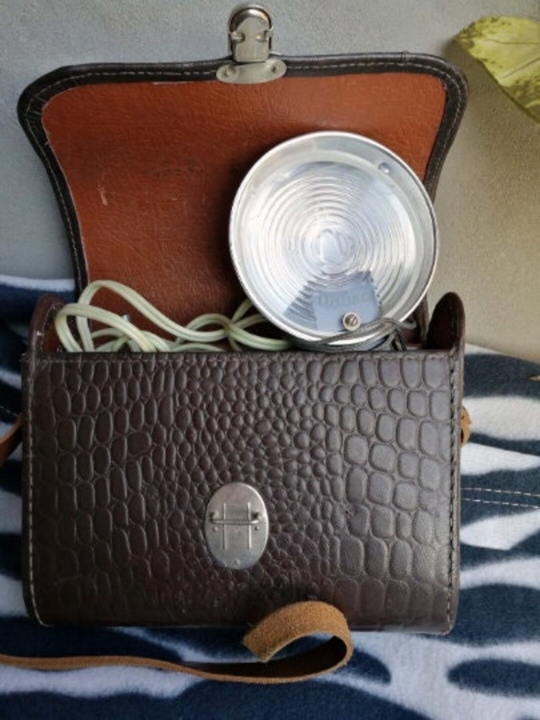 Vintage Flash Camera Flash Flash Working on 220 Volts Old Flash Tested ...