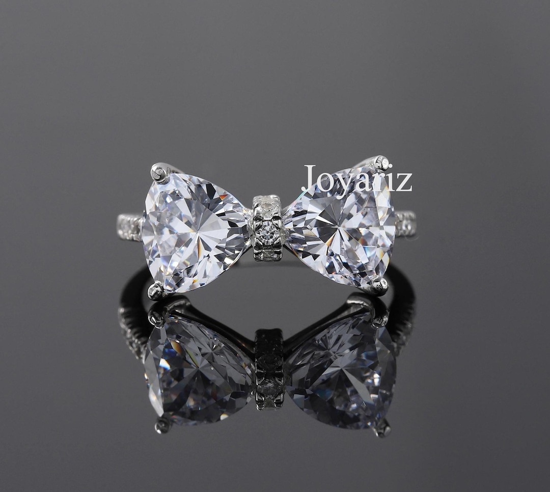 Toi Et Moi Bow Style Ring, Trillion & Round Cut Lab Grown Diamond ...
