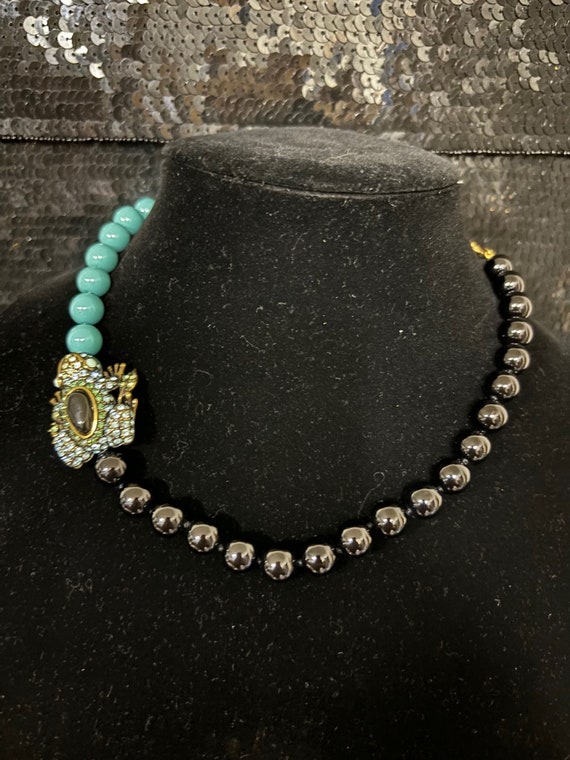 Heidi daus leaping frog - Gem