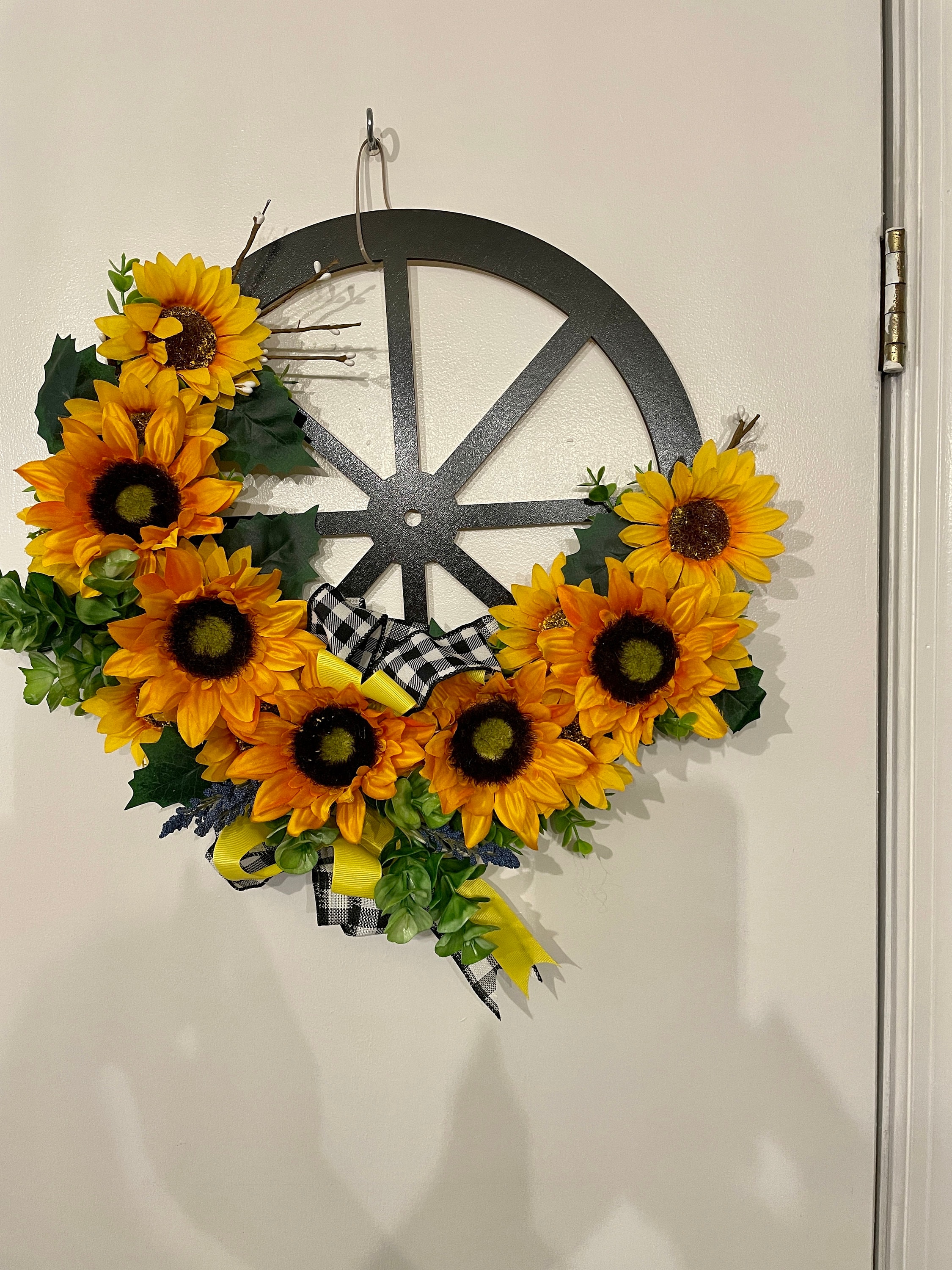 Sunflower Wagon Wheel Wreath - Etsy