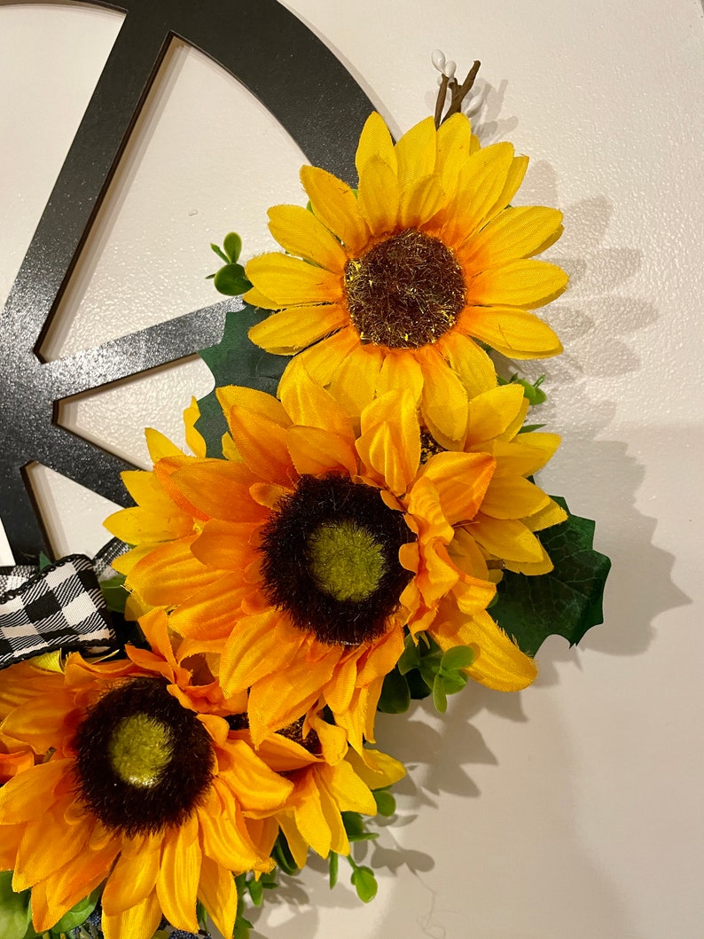 Sunflower Wagon Wheel Wreath - Etsy