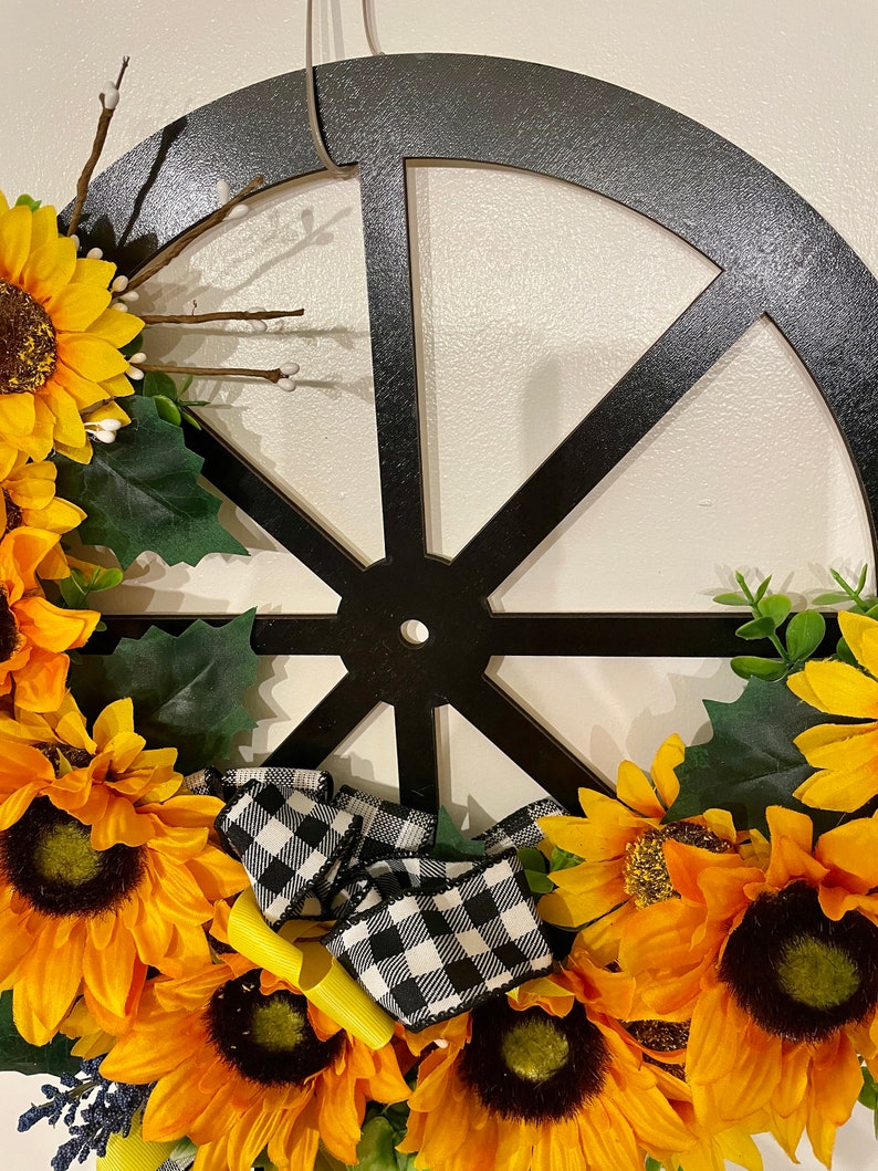 Sunflower Wagon Wheel Wreath - Etsy