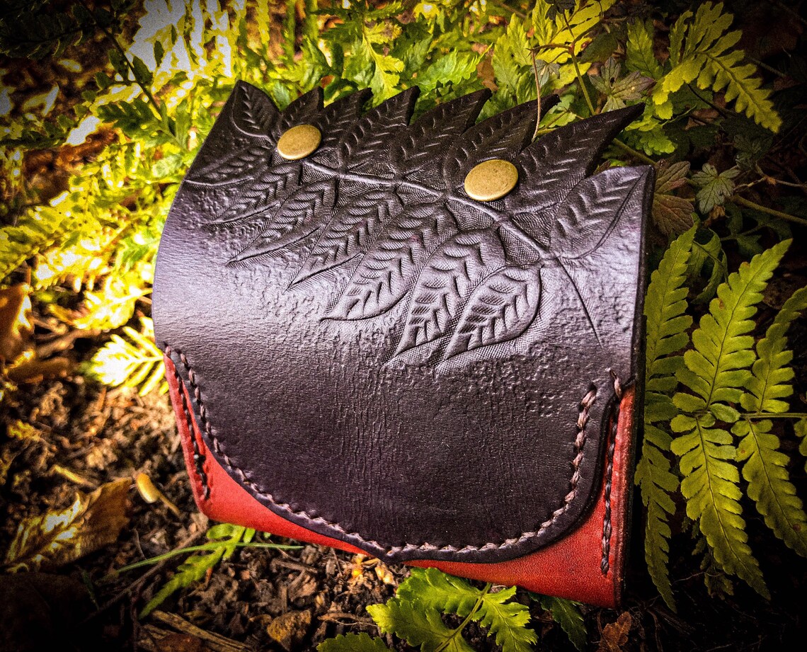Custom Leather Leaf Purse Wallet Bespoke Handmade Carved Tooled Purse ...