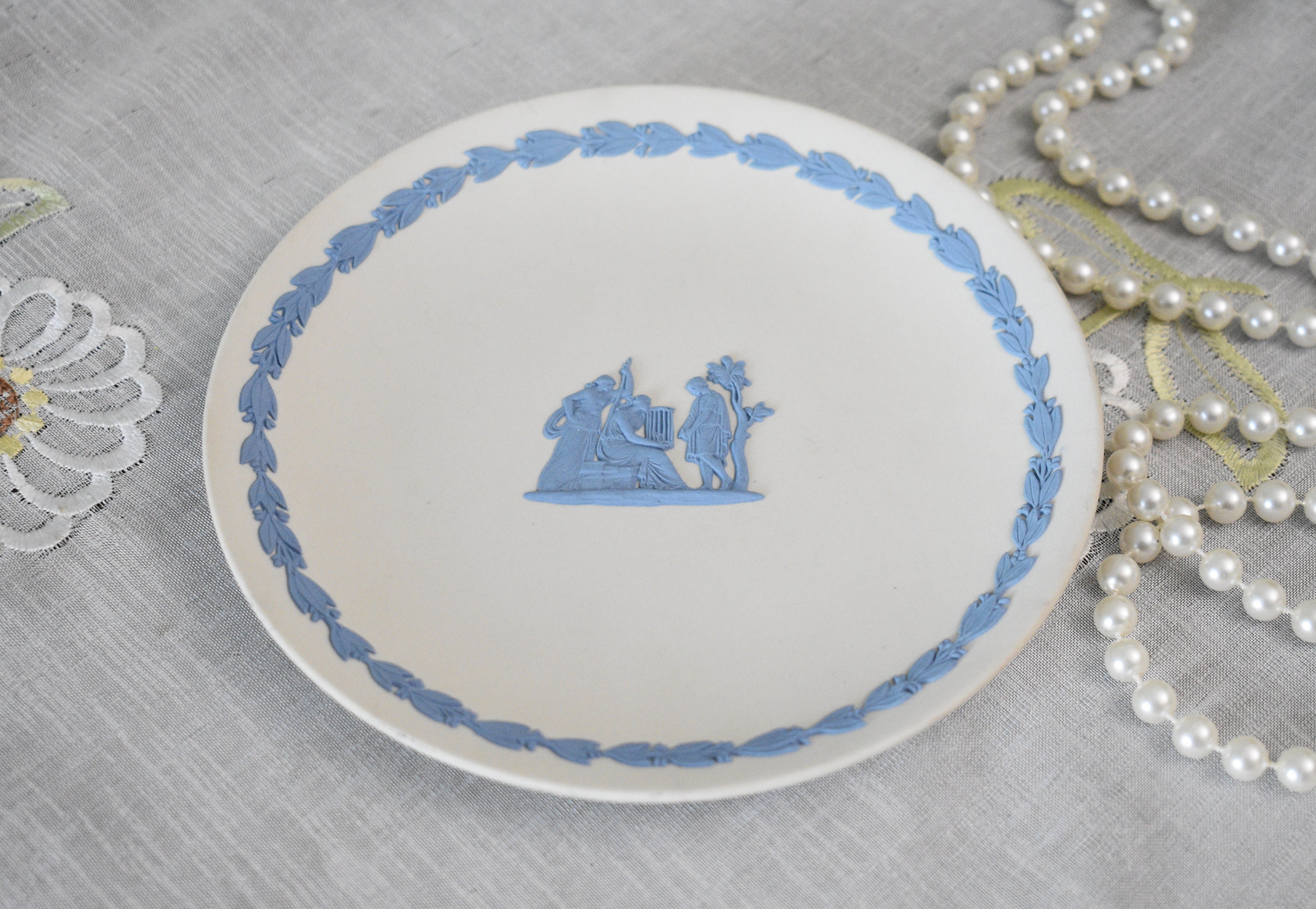 Vintage Wedgwood Jasperwear Blue on White Decorative Plate 16.5cm ...