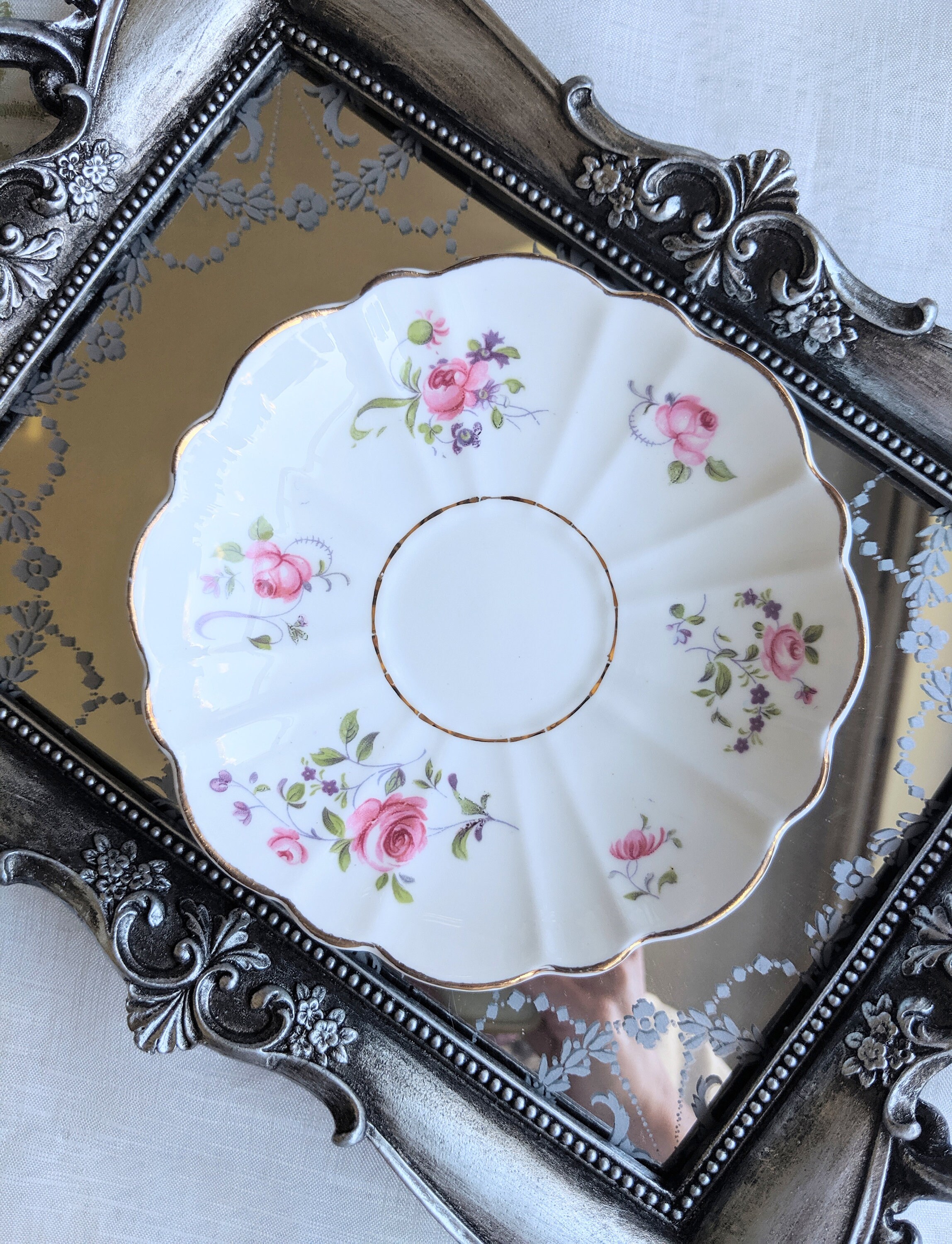 Pretty Vintage Victoria Pink Roses Victorian Scalloped Shape - Etsy