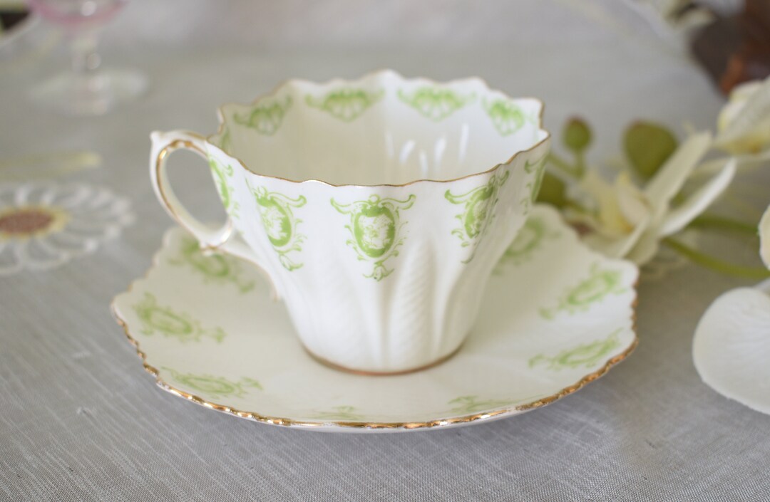 Antique the Paragon Star Code 1753 Scalloped Shape in Carolina Lady ...