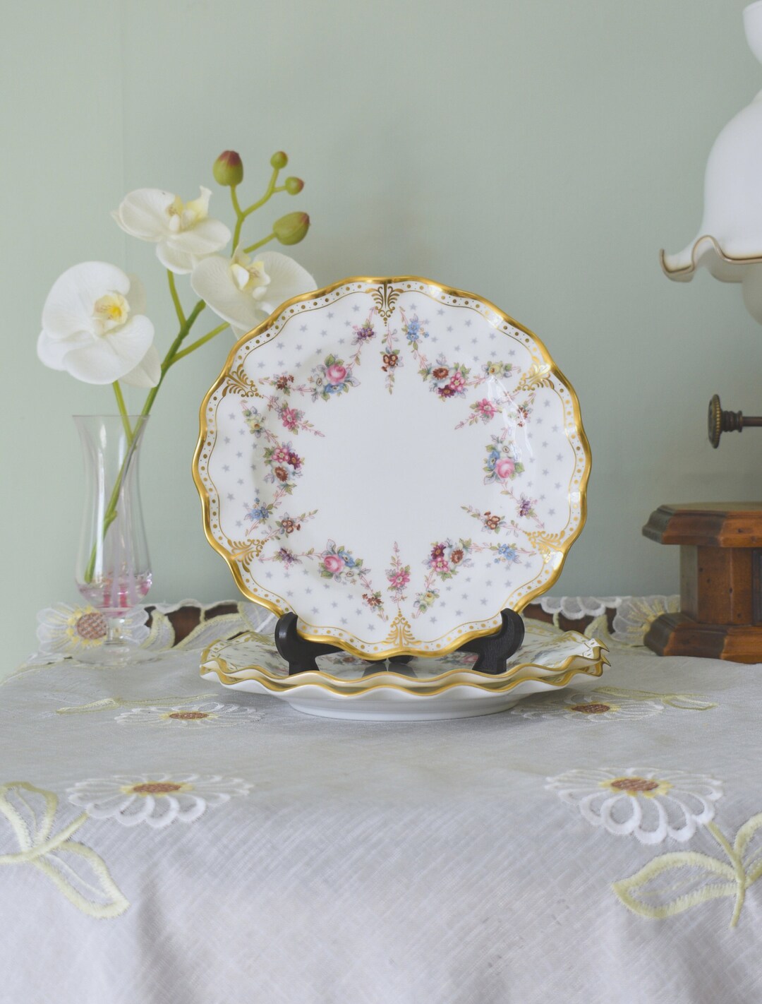 Vintage Royal Crown Derby Antoinette Fluted Plate 20cm 2nd Quality ...