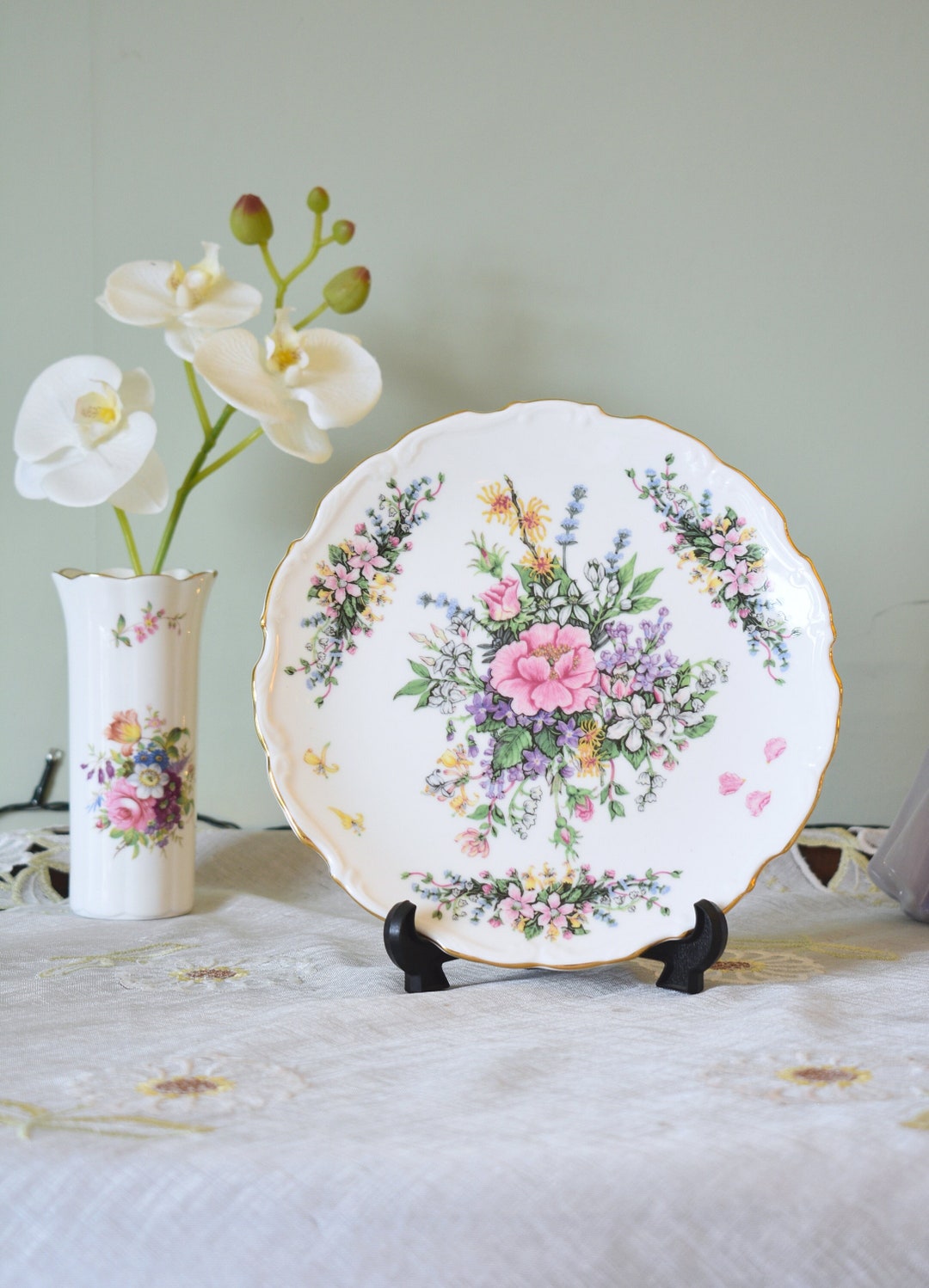 Vintage Royal Albert Fragrant Flower With Signed Cabinet / Display ...