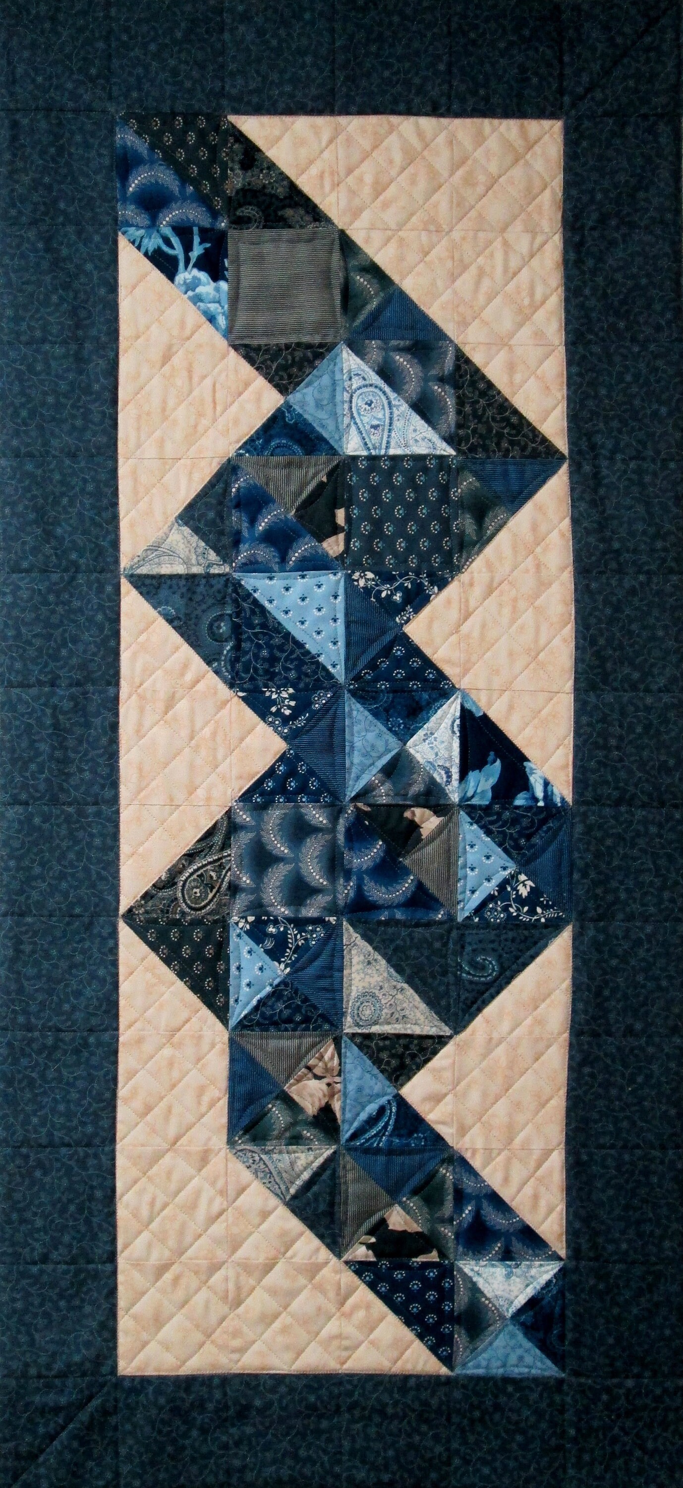 Cascading Triangles Table Runner Pattern - Etsy