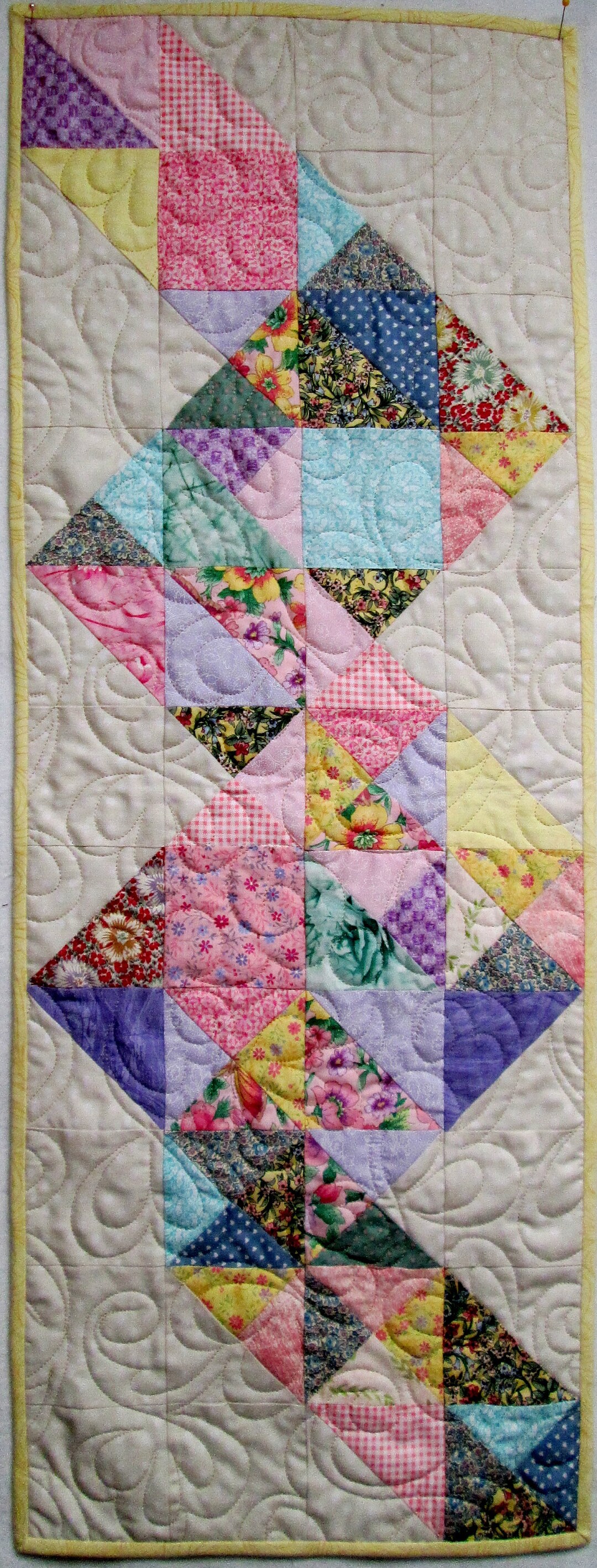 Cascading Triangles Table Runner Pattern - Etsy