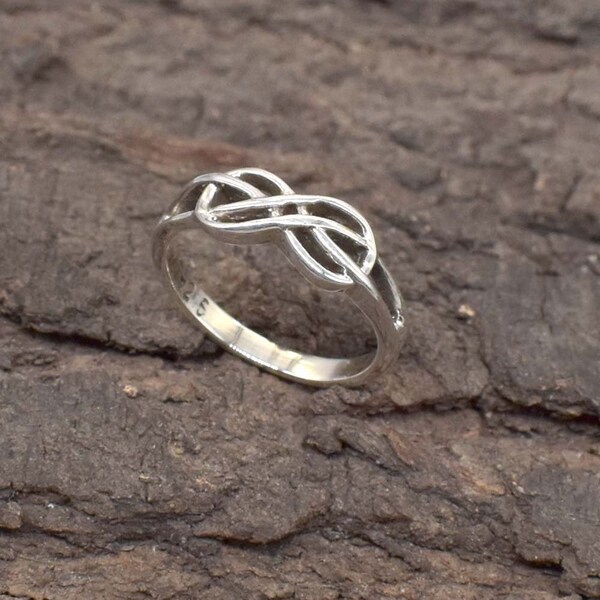 Figure 8 Knot Ring - Etsy