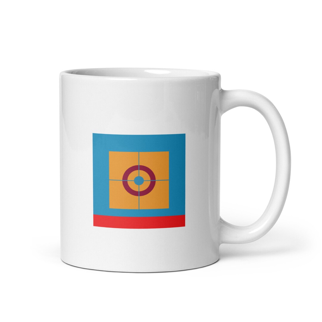 Retro Target Circle Pattern Mug Vintage Geometric Design in Classic ...