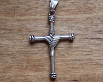 Delicate and Fine Sterling Silver Cross Pendant and Chain - Etsy UK