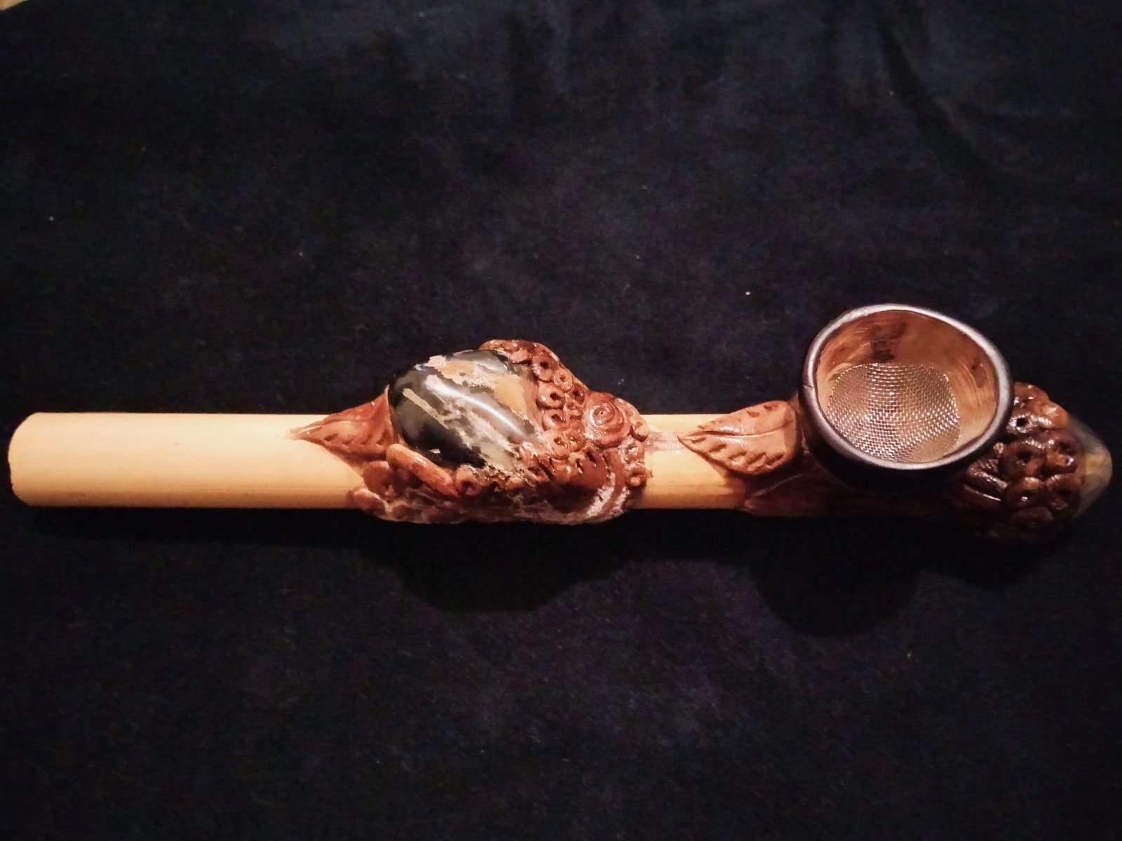Pipa para fumar con piedras naturales. Smoking pipe with natural stones ...