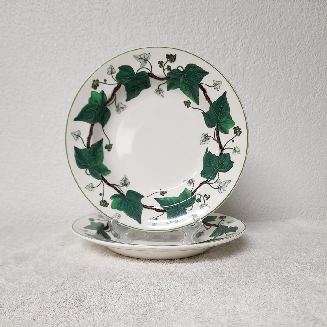 Pair of Vintage Wedgwood Napoleon Ivy Green Queensware 8.25 Soup Bowl ...