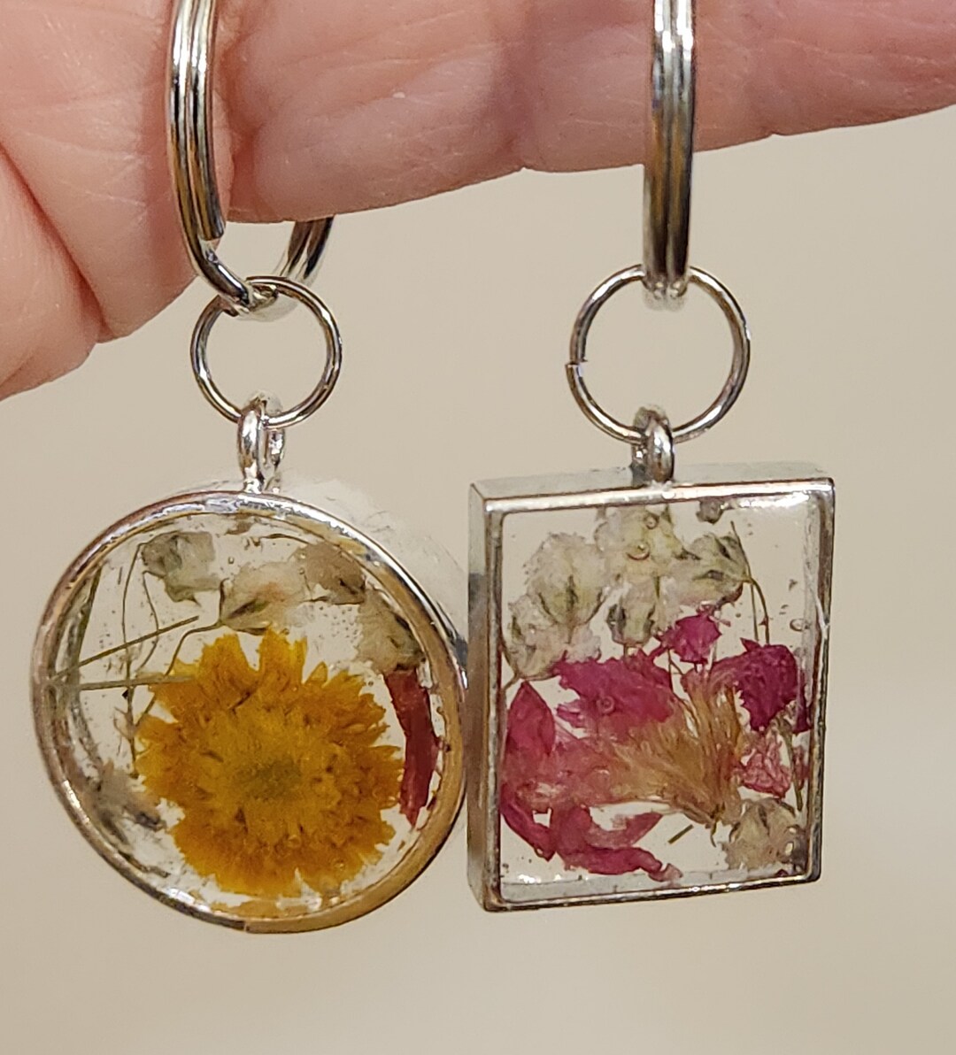 Custom Made Gold Tone or Silver Tone Keychains Available in Choice of ...