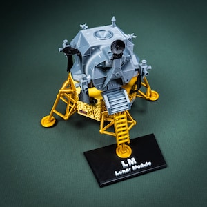 LM Lunar Lander Module Apollo Mission Plastic Model Rocket NASA Scale 1 ...