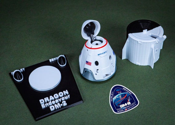 V2 Paper Spacex Dragon