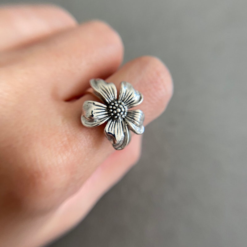Silver Flower Ring - Etsy