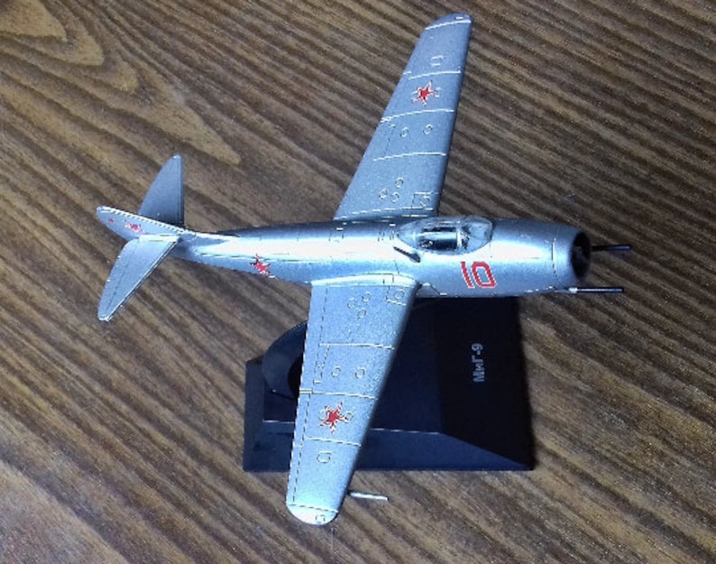 Mig-9 МИГ-9 Deagostini Airplane Scale Model. Legendary - Etsy