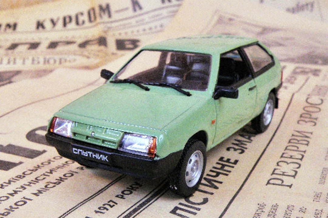 VAZ 2108 Sputnik, ВАЗ 2108 Collectible Car Model Scale 1:52. Deagostini ...