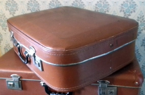 Retro travel medium suitcase made in the USSR in the … - Gem