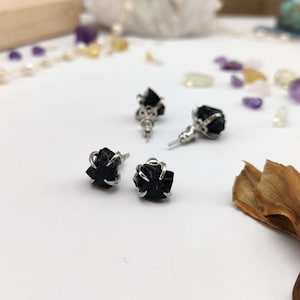 Small Raw Black Obsidian Stud Earrings Obsidian Quartz Earring Gemstone ...