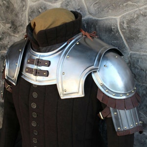 Medieval Steel LARP Pauldrons and Gorget Set - Etsy