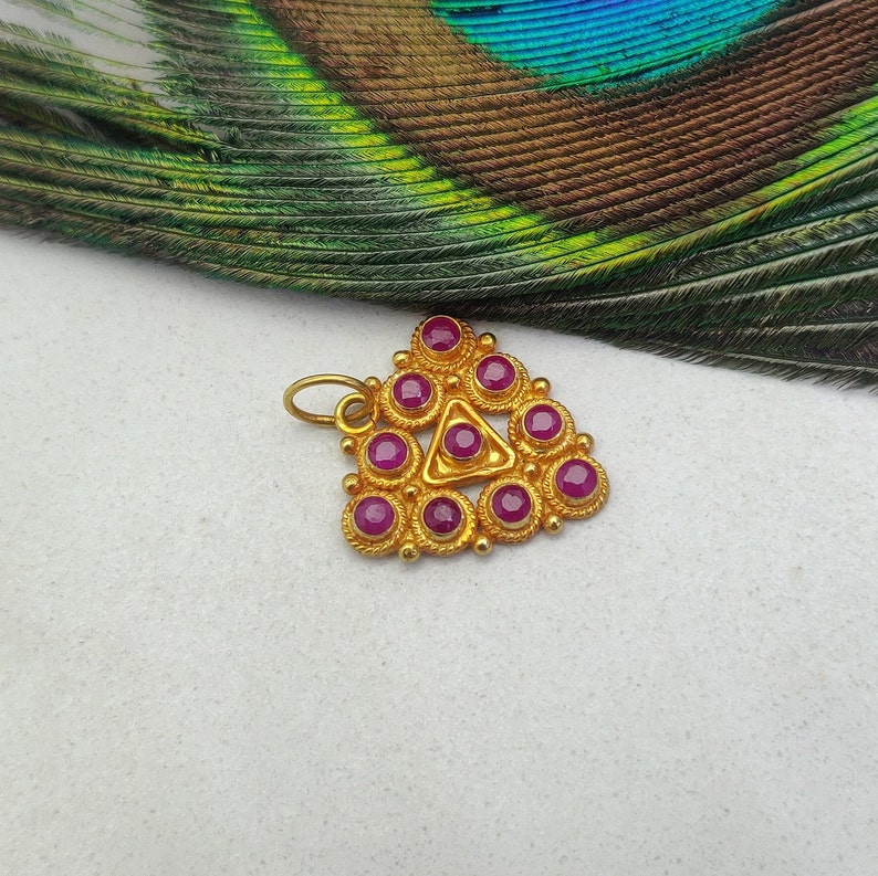 Stunning 17MM 18K Solid Gold Triangle Charm Pendant With Color Red ...