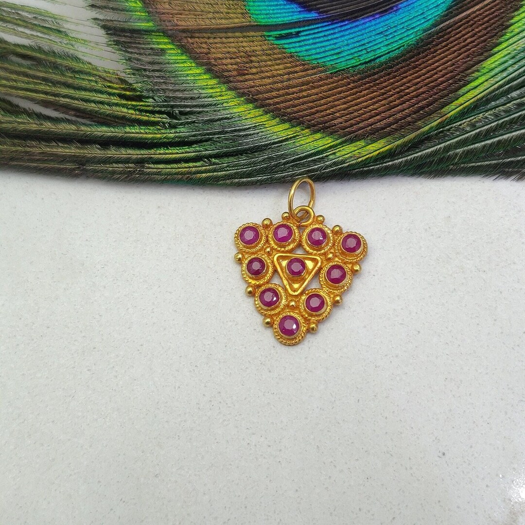 Stunning 17MM 18K Solid Gold Triangle Charm Pendant With Color Red ...