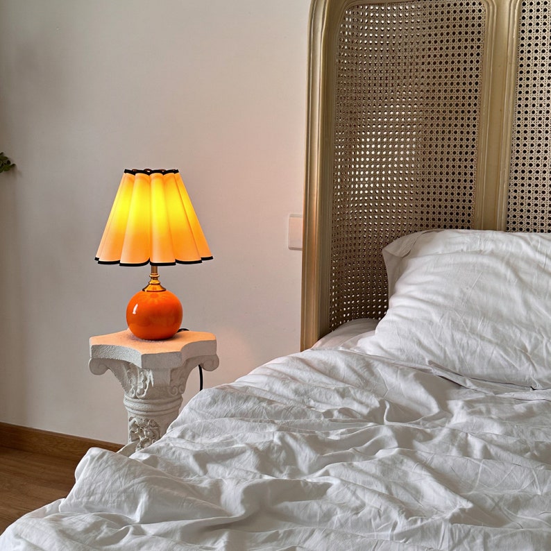 Handmade Orange Ceramic Table Lamp 110-250V Pleated Scallop Black Trim ...