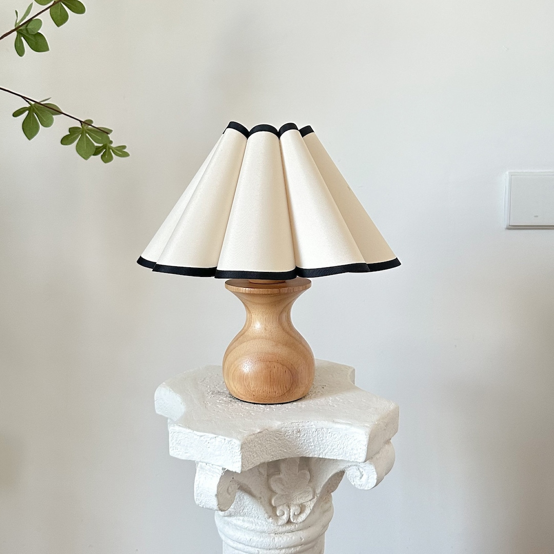 Small Wood Pleated Table Lamp, Fabric Shade 110-240V, for Living Room ...