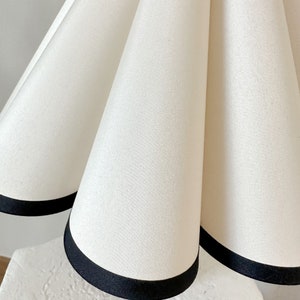 Wooden Pillar Pleated Table Lamp, Fabric Shade 110-240V for Bedroom ...