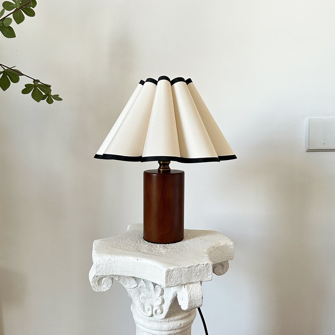 Wooden Pillar Pleated Table Lamp, Fabric Shade 110-240V for Bedroom ...