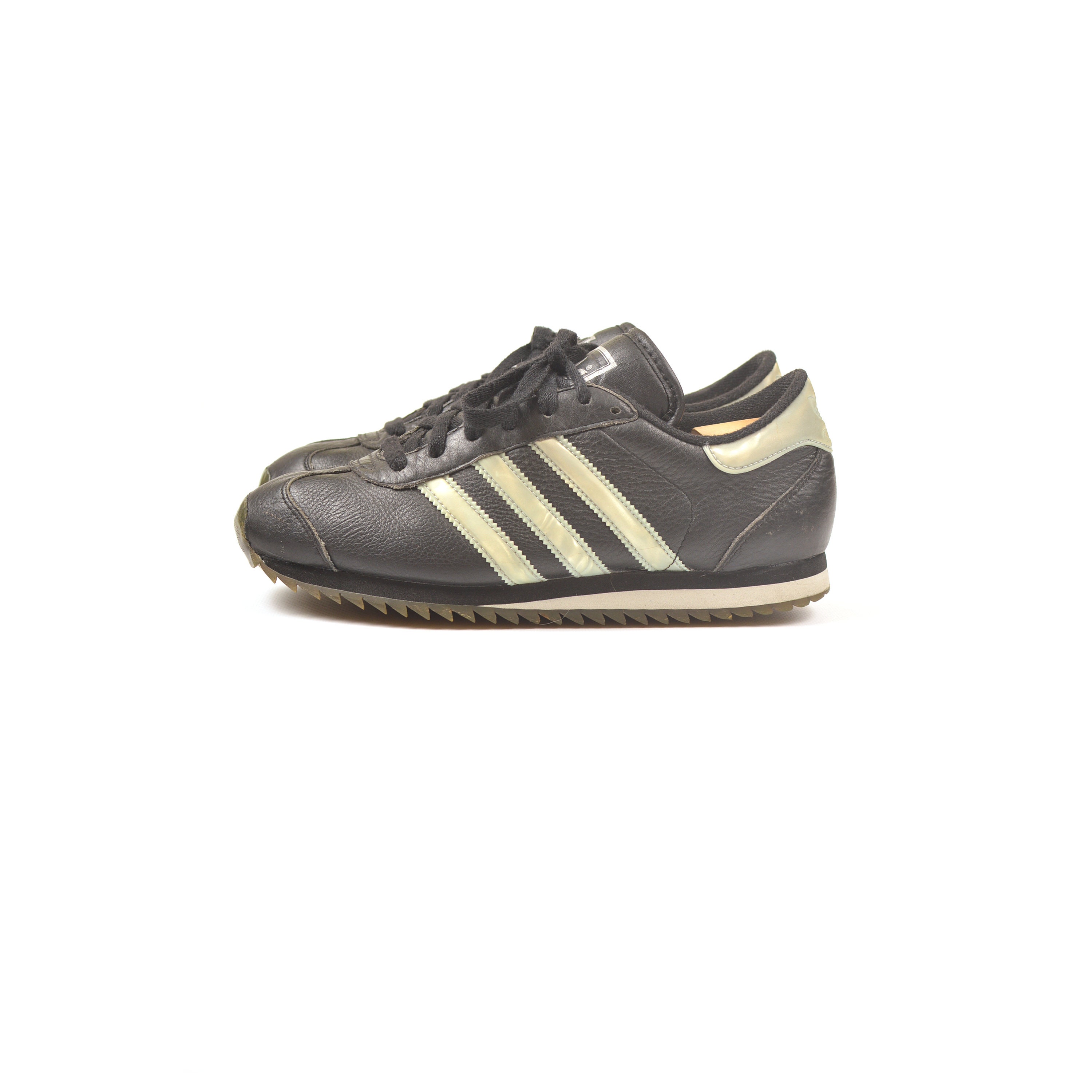 Adidas Country Vintage 2000s Y2K 2002 Black Leather Sneakers Trainers ...