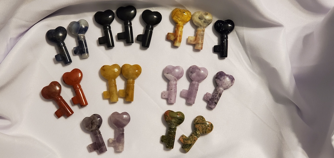 Carved Crystal Keys,carved Keys,stone Keys,obsidian Key,carved Obsidian ...