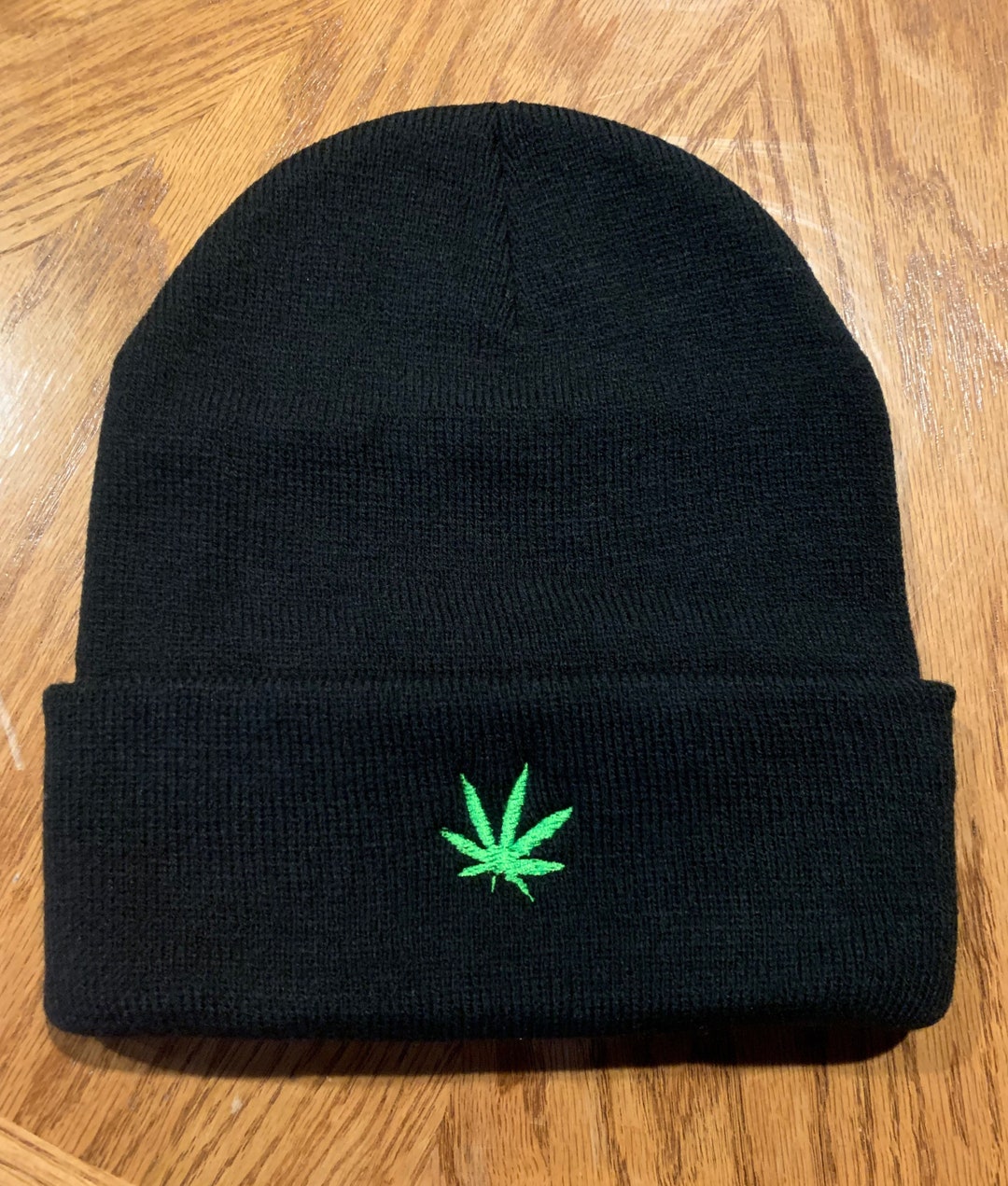 Marijuana Leaf Winter Hats, Weed Hat,weed Winter Hat,puff Ball Hats - Etsy