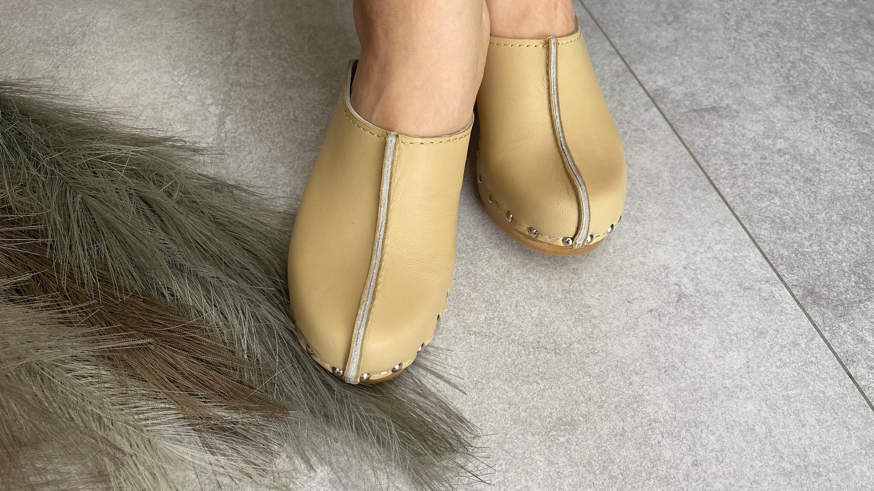 Elegant and Fashionable Women's High-heeled Clogs Handmade - Etsy