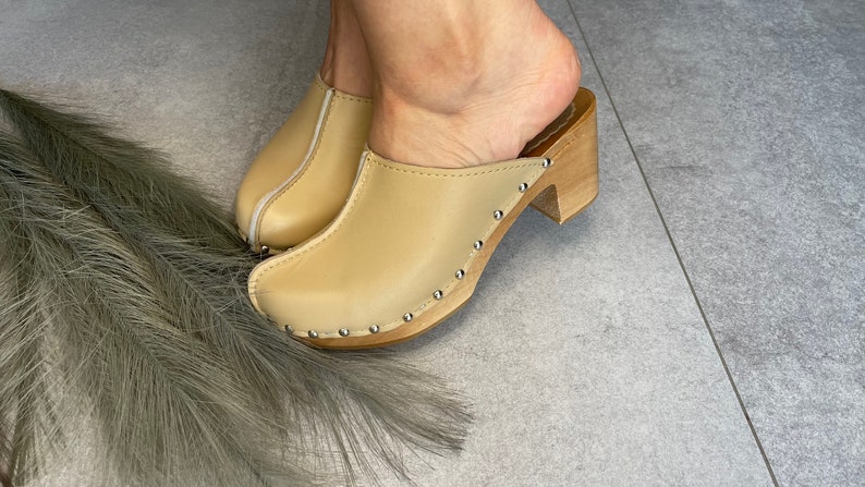 Elegant and Fashionable Women's High-heeled Clogs Handmade - Etsy