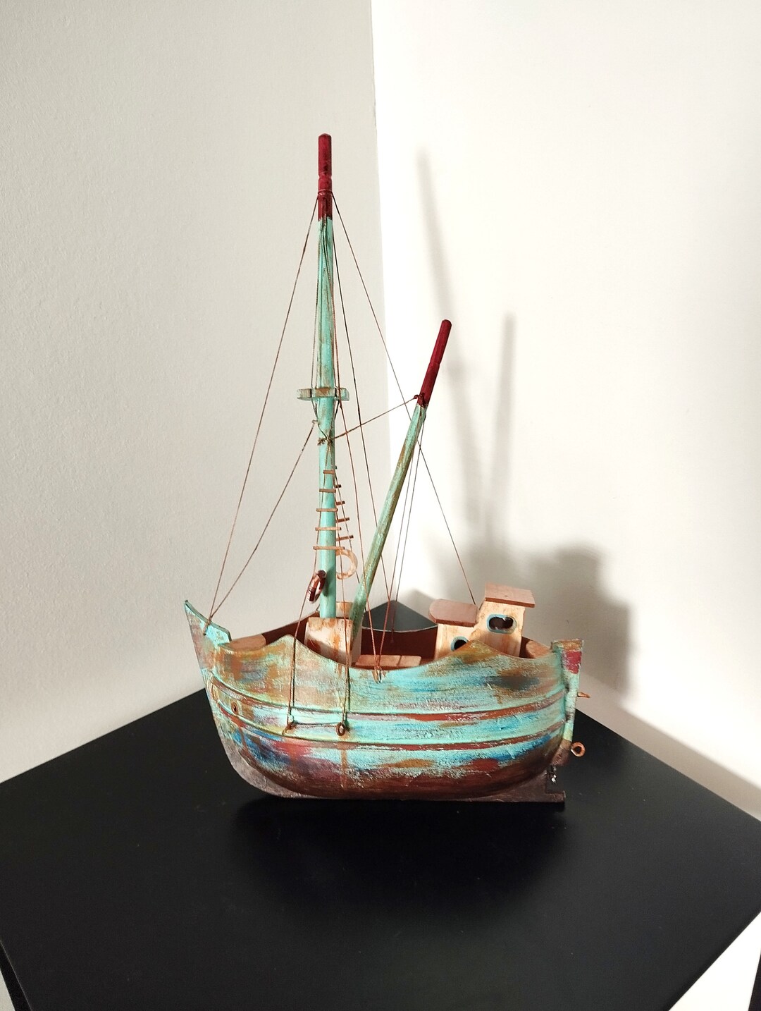 Sculpture, Statue, Wood, Boat, Ship, Trawler, Wreck, Shipwreck, Red ...