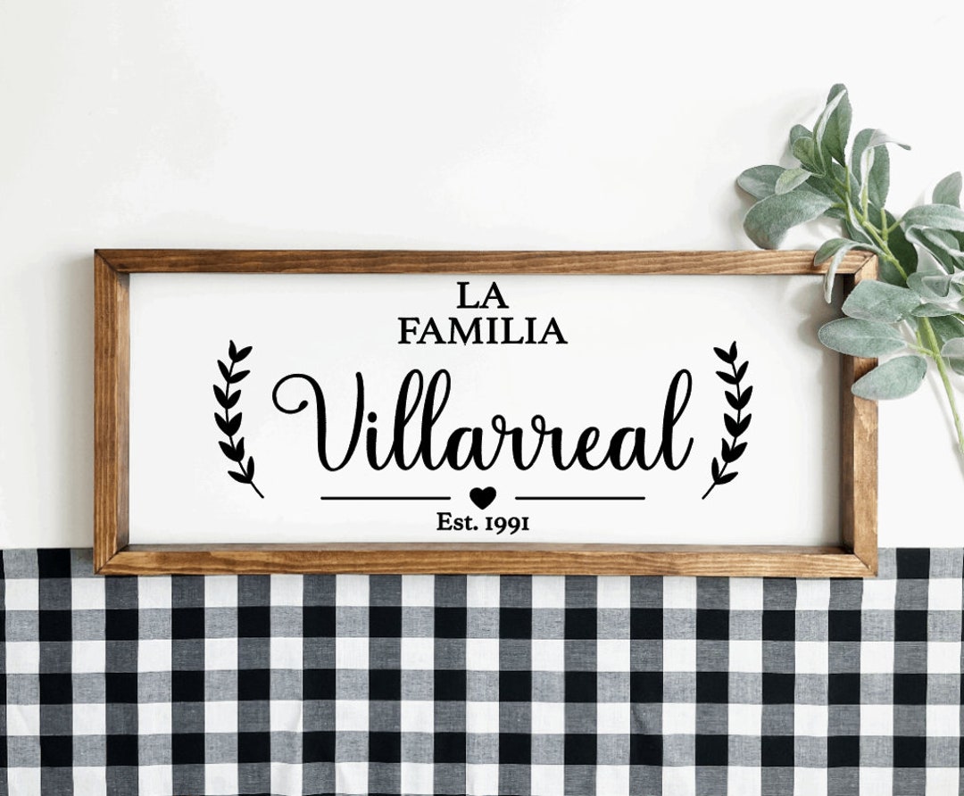 Family Gift, La Familia Last Name, Family Sign, Farmhouse Rustic Family ...