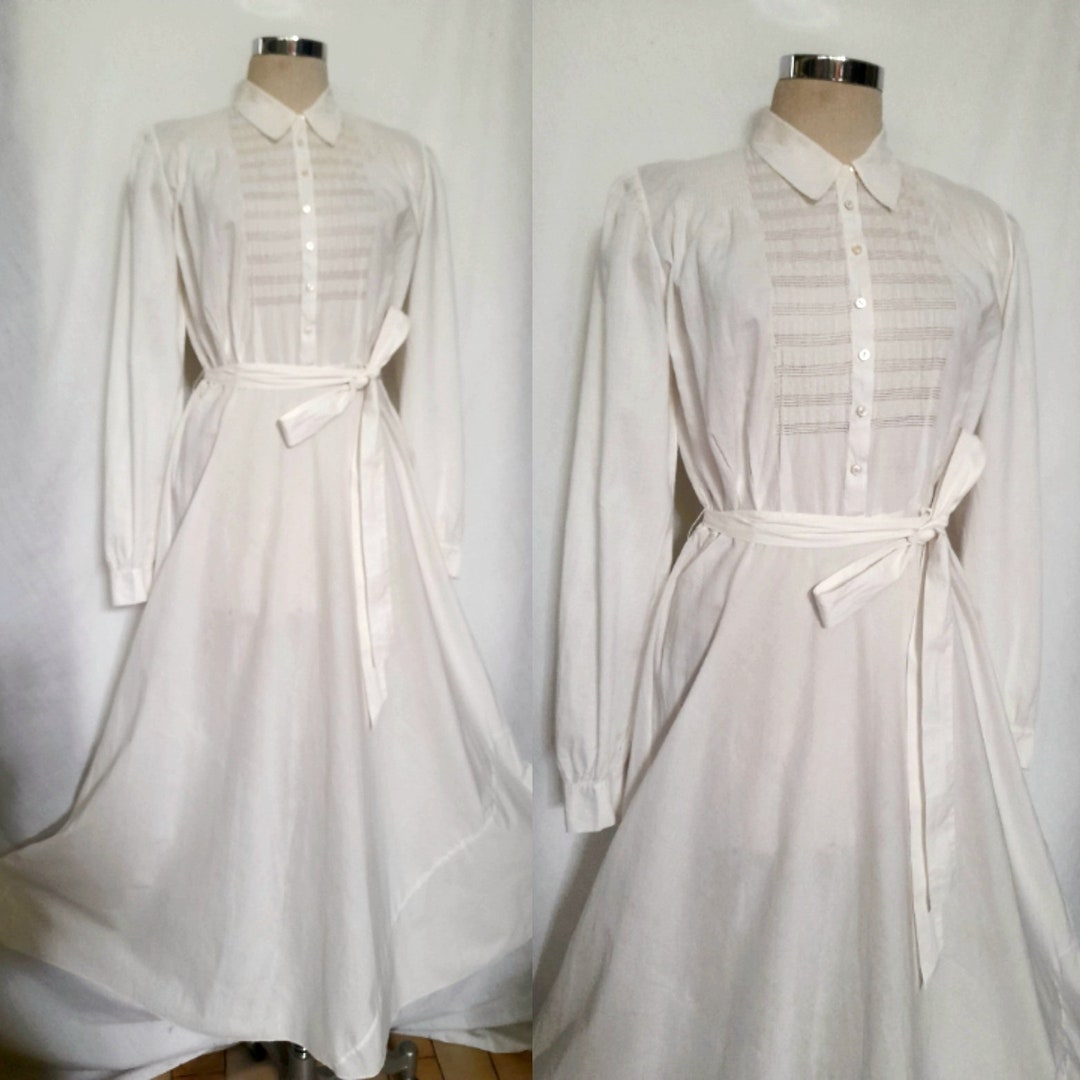 Vintage 30's Pretty and Elegant Bias Cut off White Cotton Nightgown ...